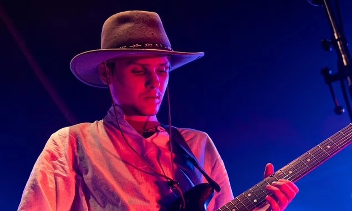 "The Star of British Indie Rock Passes Away"... Black Midi Founding ...